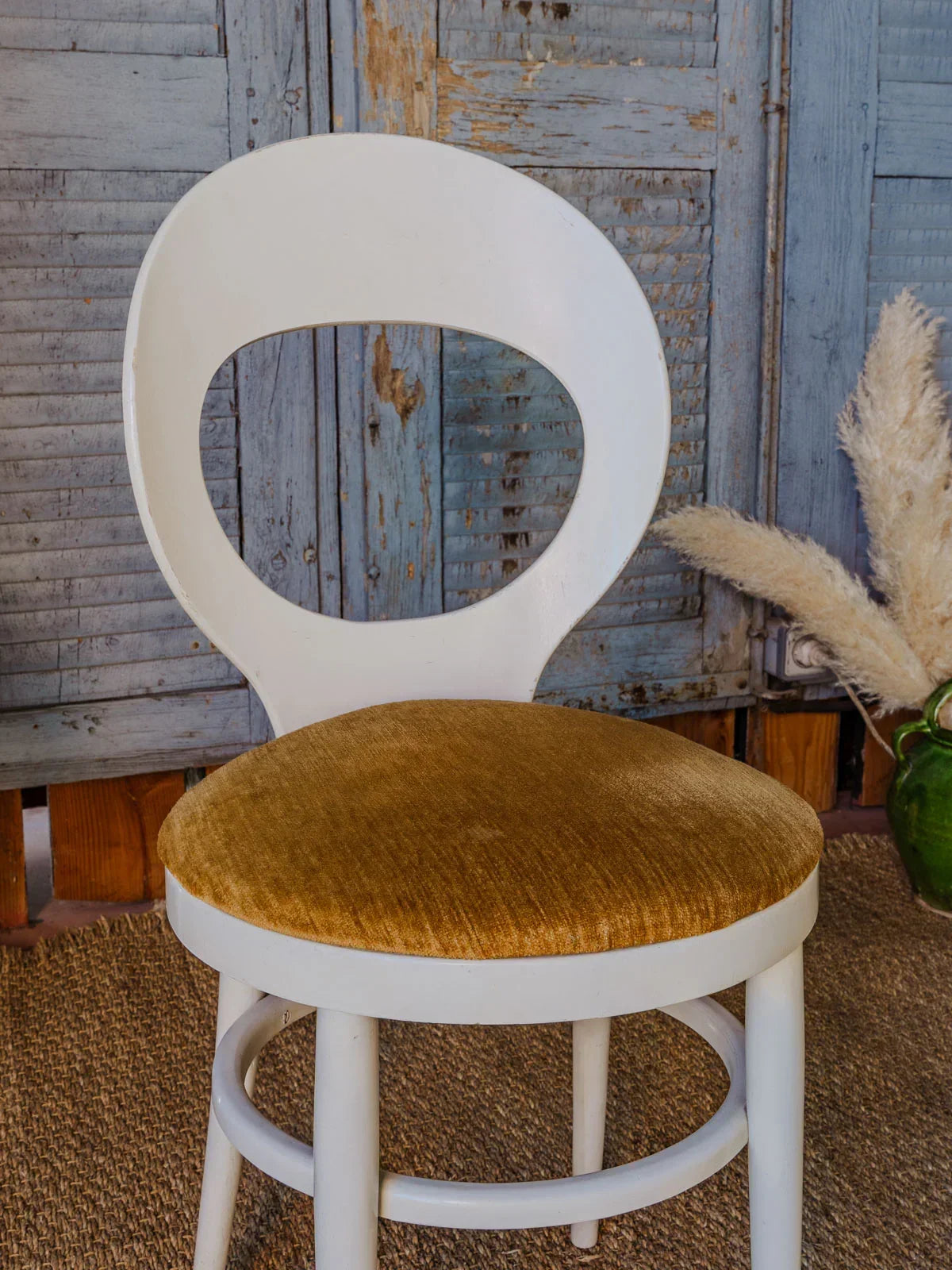 Alma, la paire de chaises Baumann N°1275 – Debongout