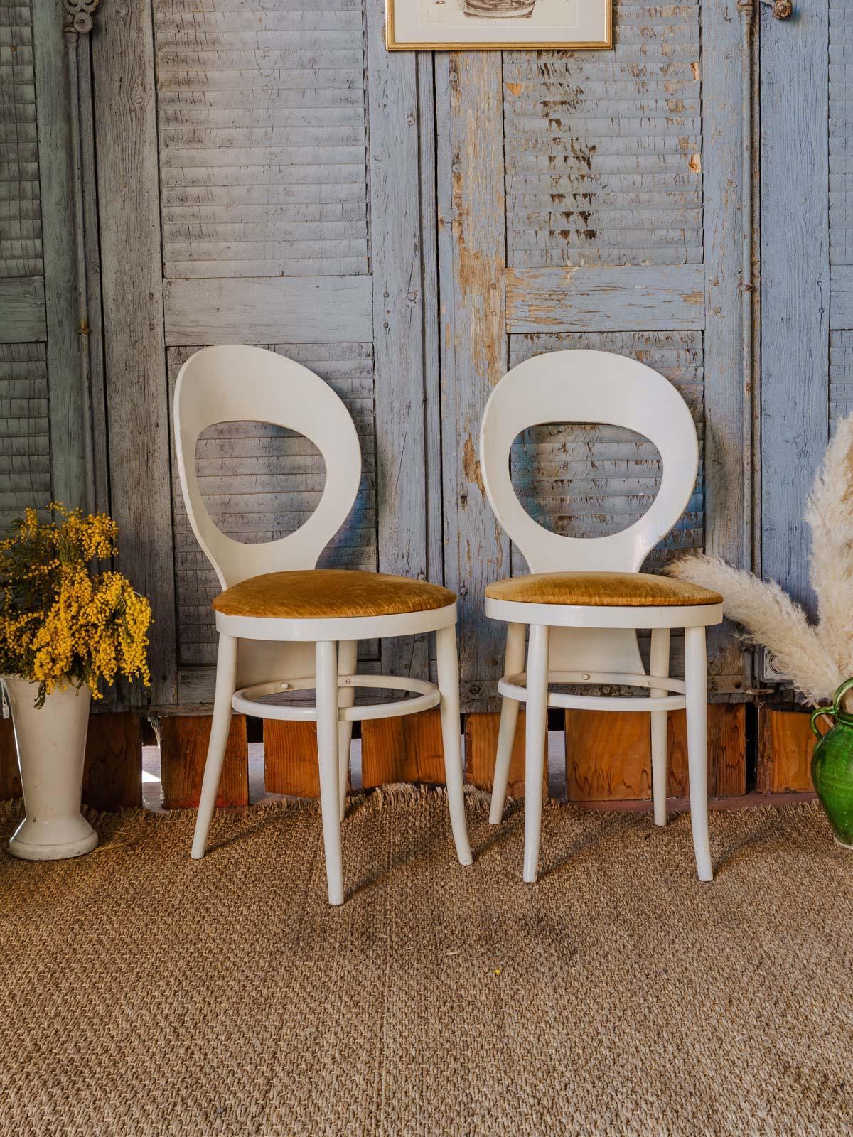 Alma, la paire de chaises Baumann N°1275 – Debongout