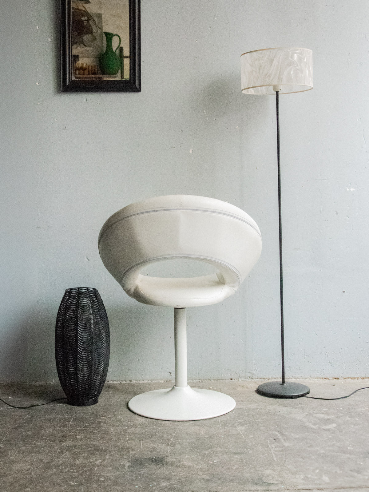 Alma, la chaise Tulipe blanche N°1141 – Debongout